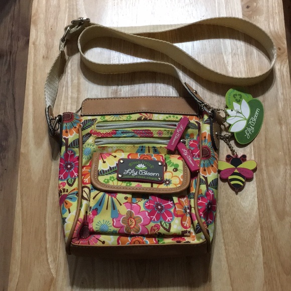 Lily Bloom | Bags | Lily Bloom Small Floral Bee Crossbody Purse Nwt ...